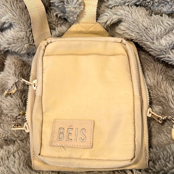 BEIS | Bags | Beis Sports Sling | Poshmark